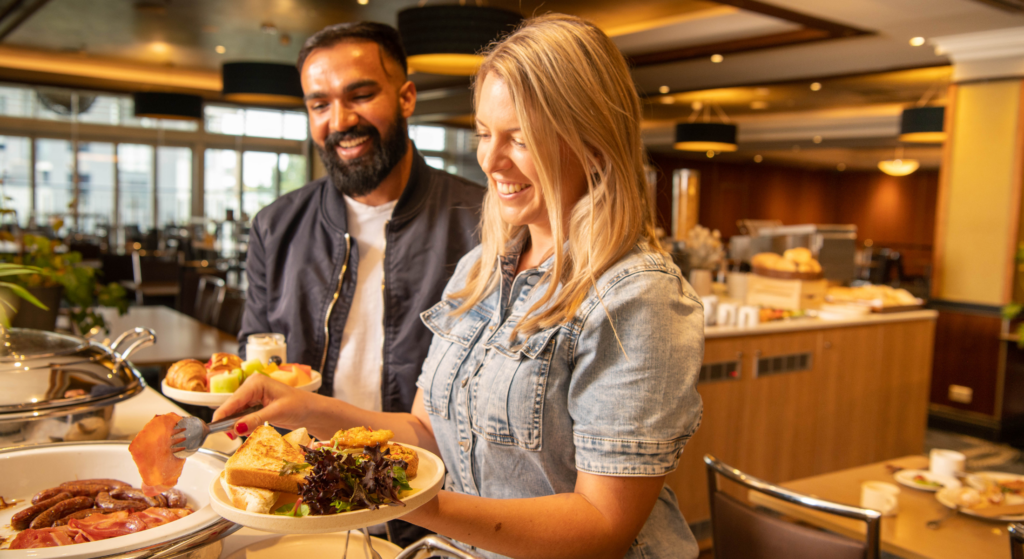 Breakfast - Mercure Belconnen, Canberra
